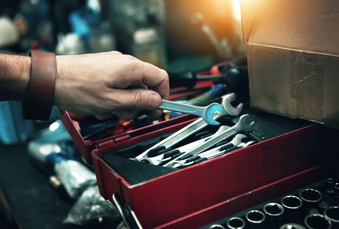 How builders' merchants and DIY retailers can stand strong in a ...